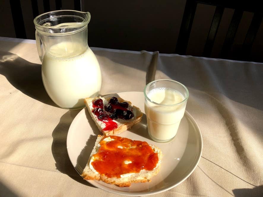 What To Eat in Romania? Traditional Romanian Food You Need To Try!